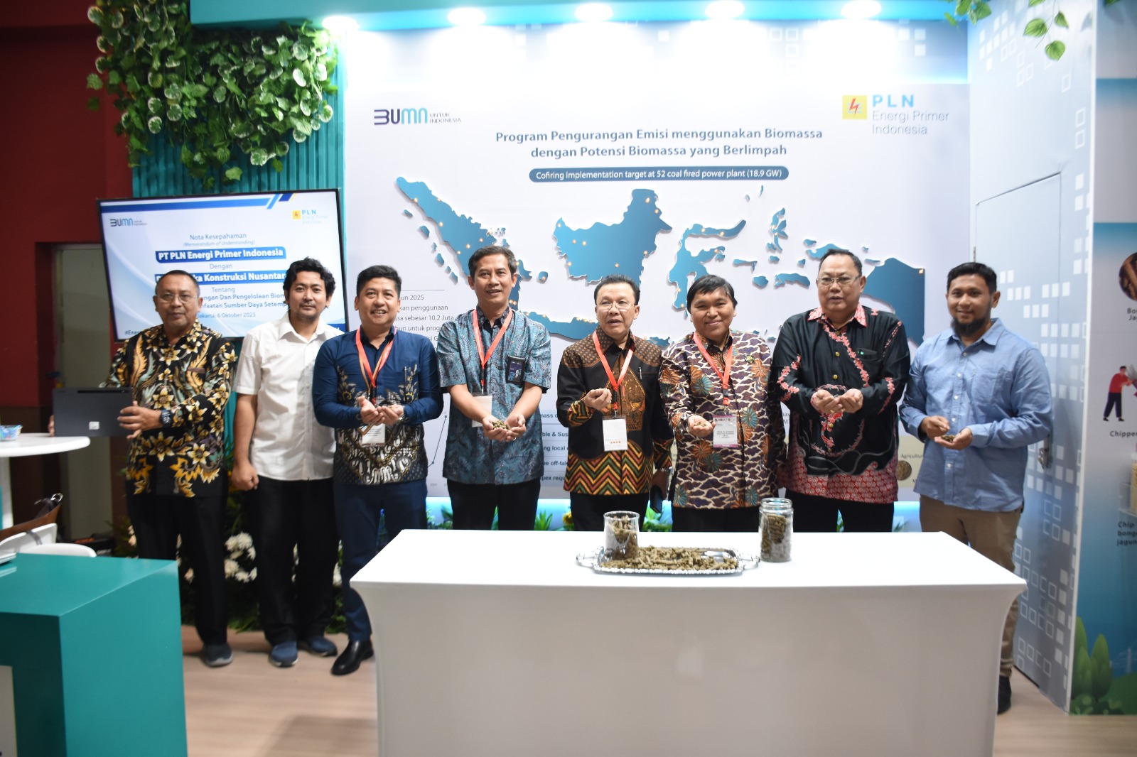 PLN Tandatangani MoU dengan EKN, Sulap Limbah Sawit Jadi Co-Firing ...