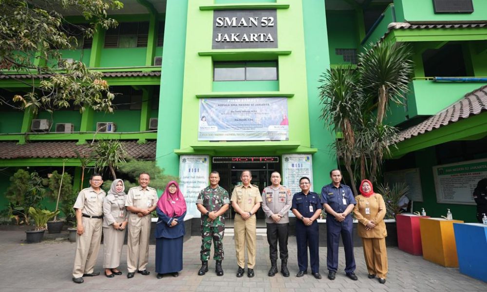 Cegah Bullying dan Tawuran, Forkopimko Jakut Sambangi SMAN 52 Jakarta ...